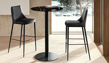 Mese si scaune elegante, moderne si clasice | Rovere